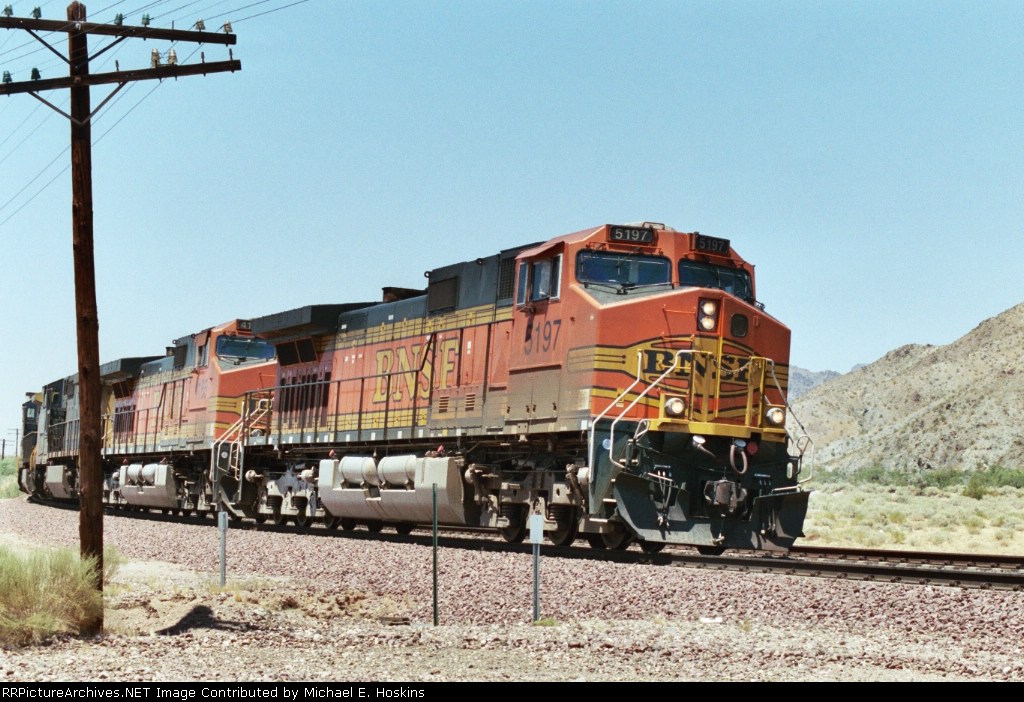BNSF 5197